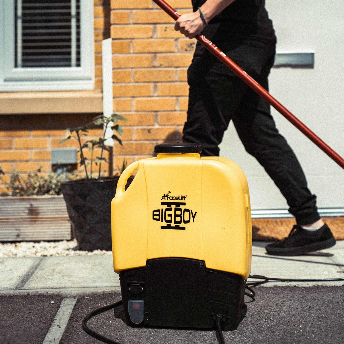 FaceLift® BigBoy 2 Backpack | Window Cleaning Backpacks - Window ...