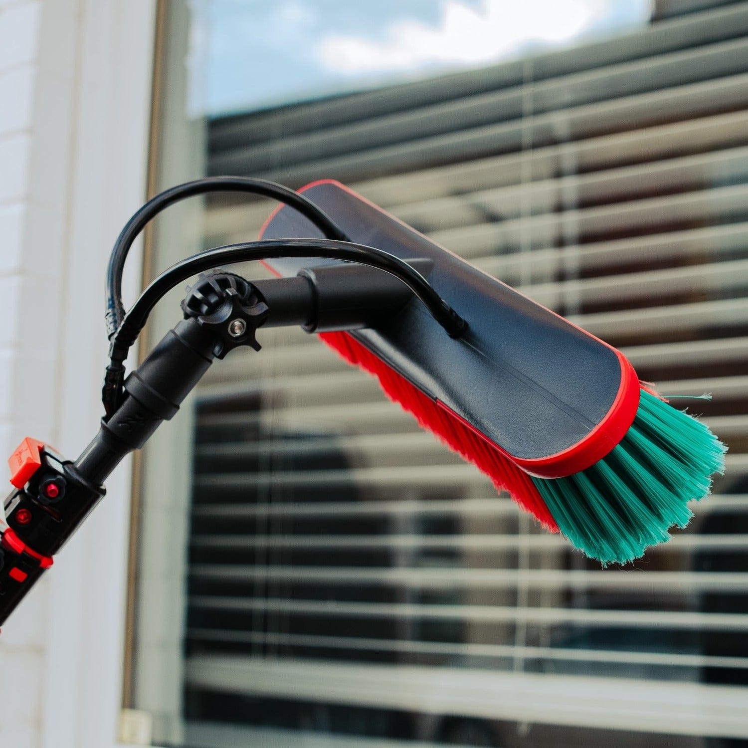 Vikan 10'' Oval Brush | Window Cleaning Brush Heads - Window Cleaning ...