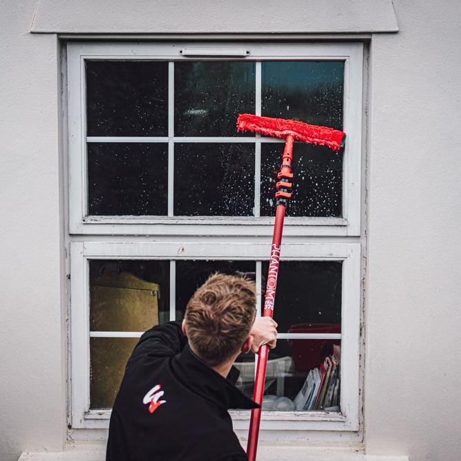 FaceLift® Phantom Traditional | Window Cleaning Equipment - Window ...